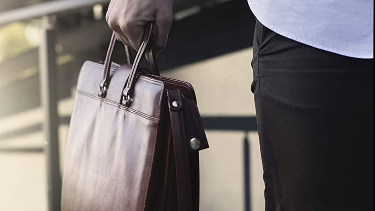 4 Best Wireless Monitor For Laptop (Complete Guide) – Monitors Hype